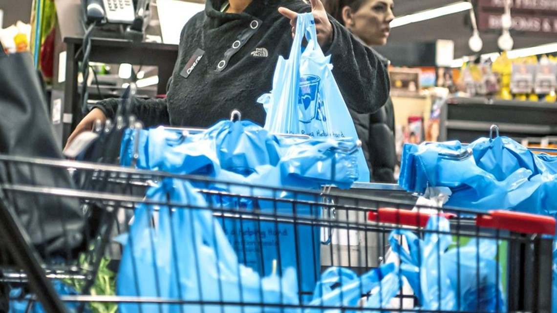 Giant Eagle Brings Back Plastic Bags to Most Columbus Stores